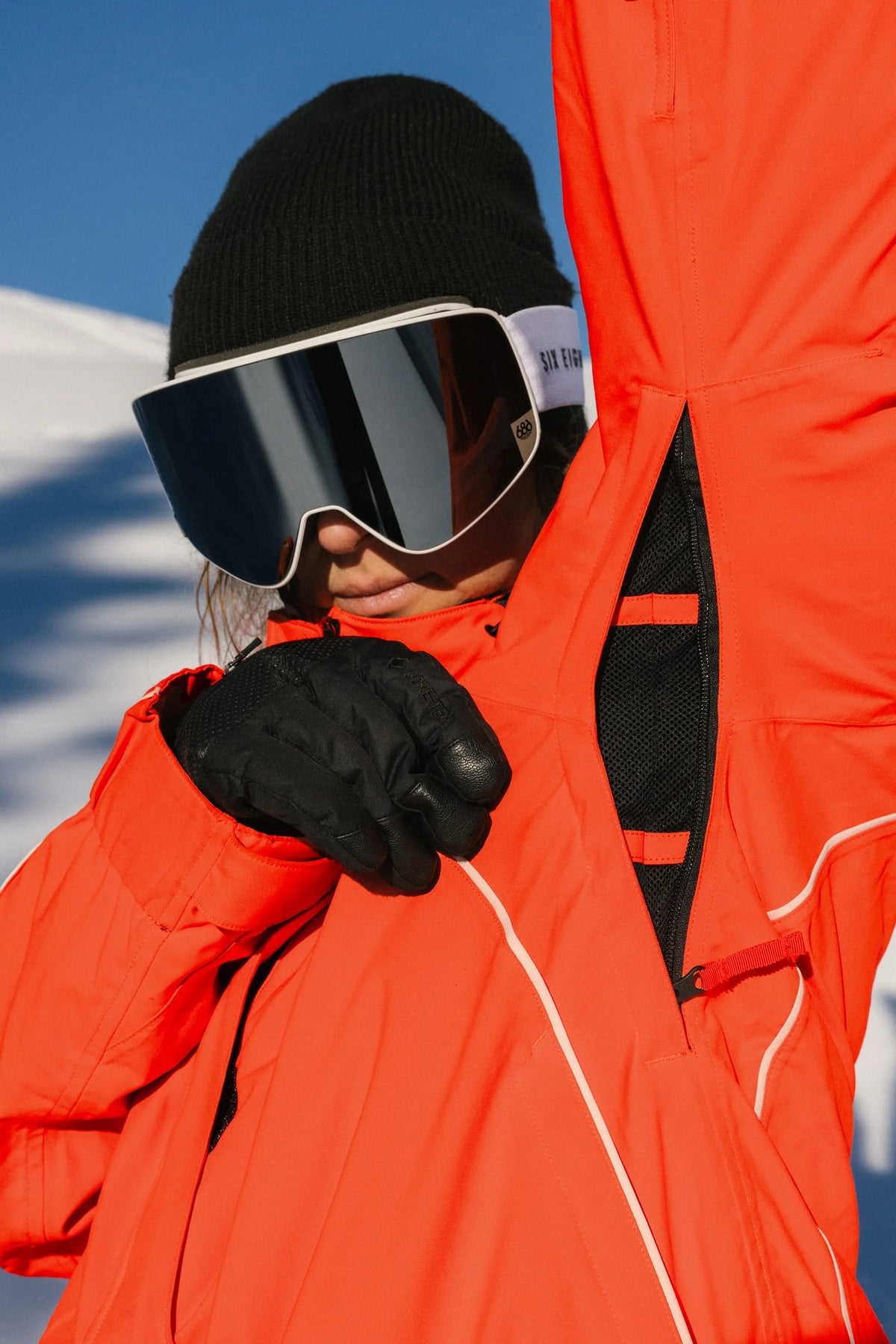 HOLOGRAM SHELL | Ski Tak Hut